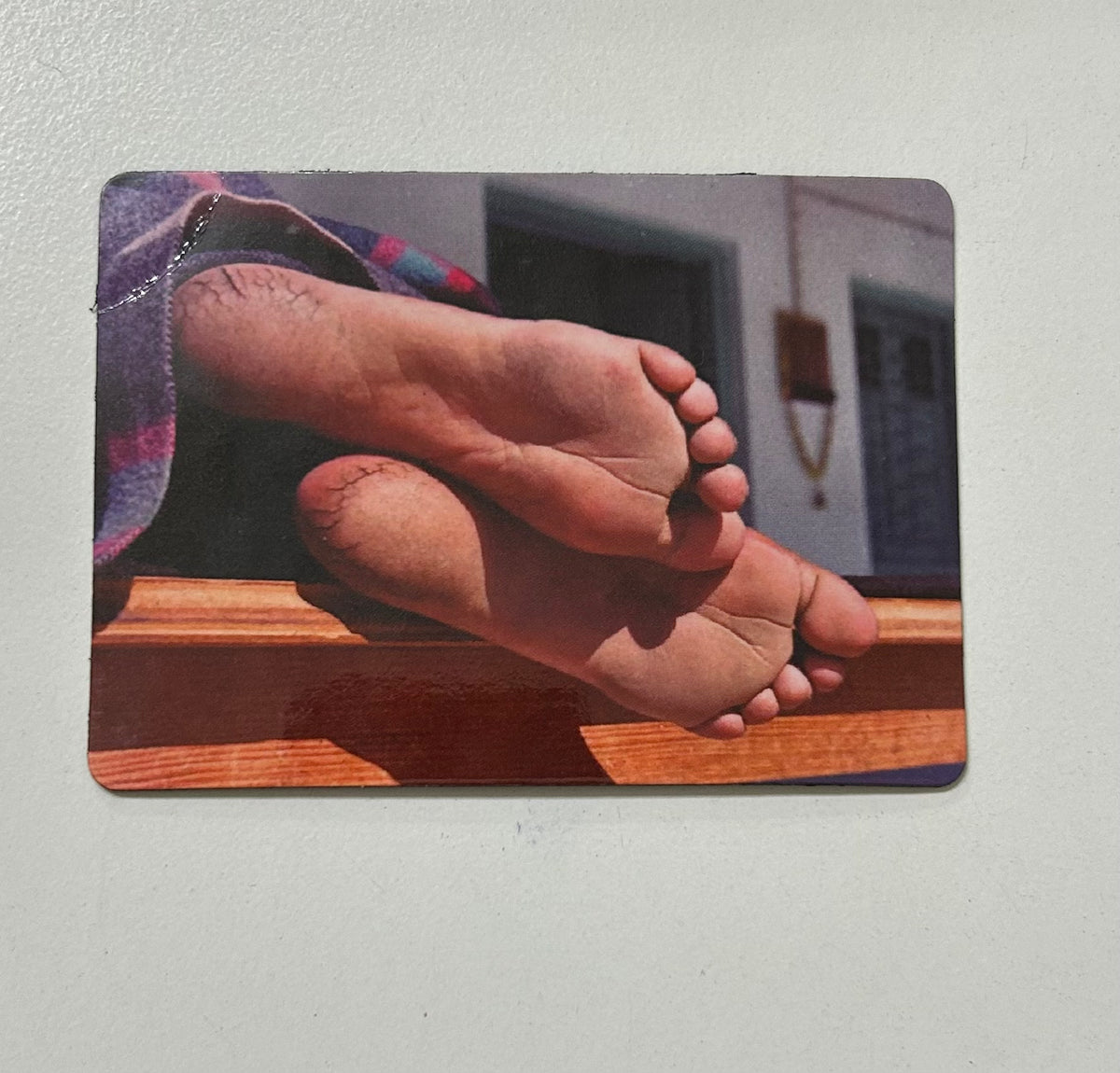 Neem Karoli Baba Feet Magnet – Puja Dukan